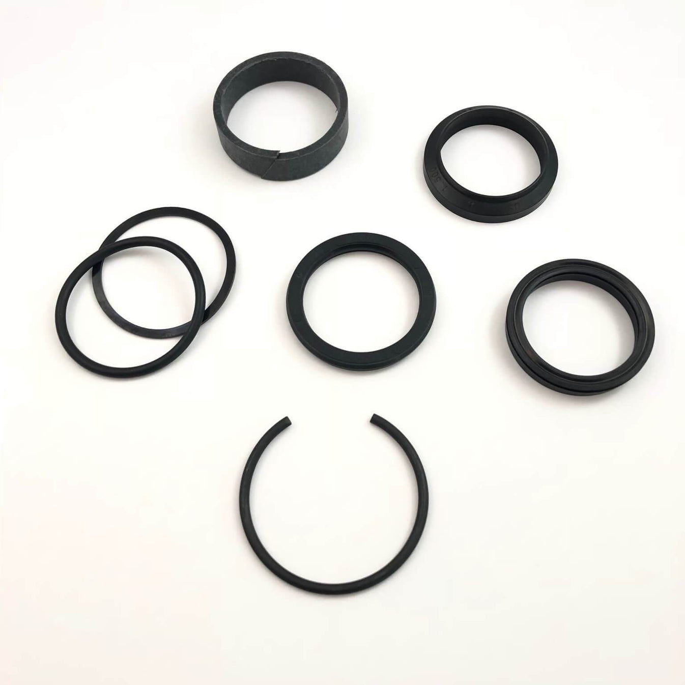 New Holland L781, L783, L784, L785 Lift Cyl Seal Kit | HW Part Store